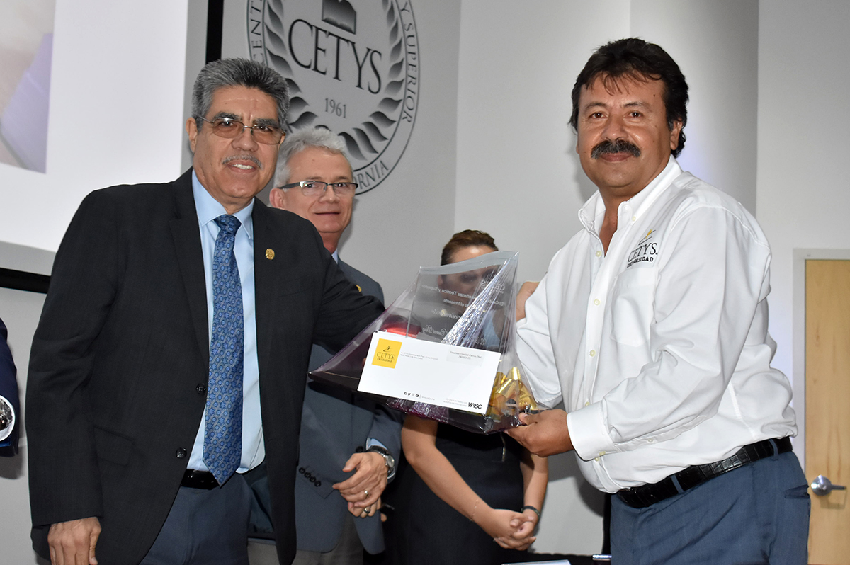 Por dedicación, responsabilidad y permanencia, CETYS distingue a ...